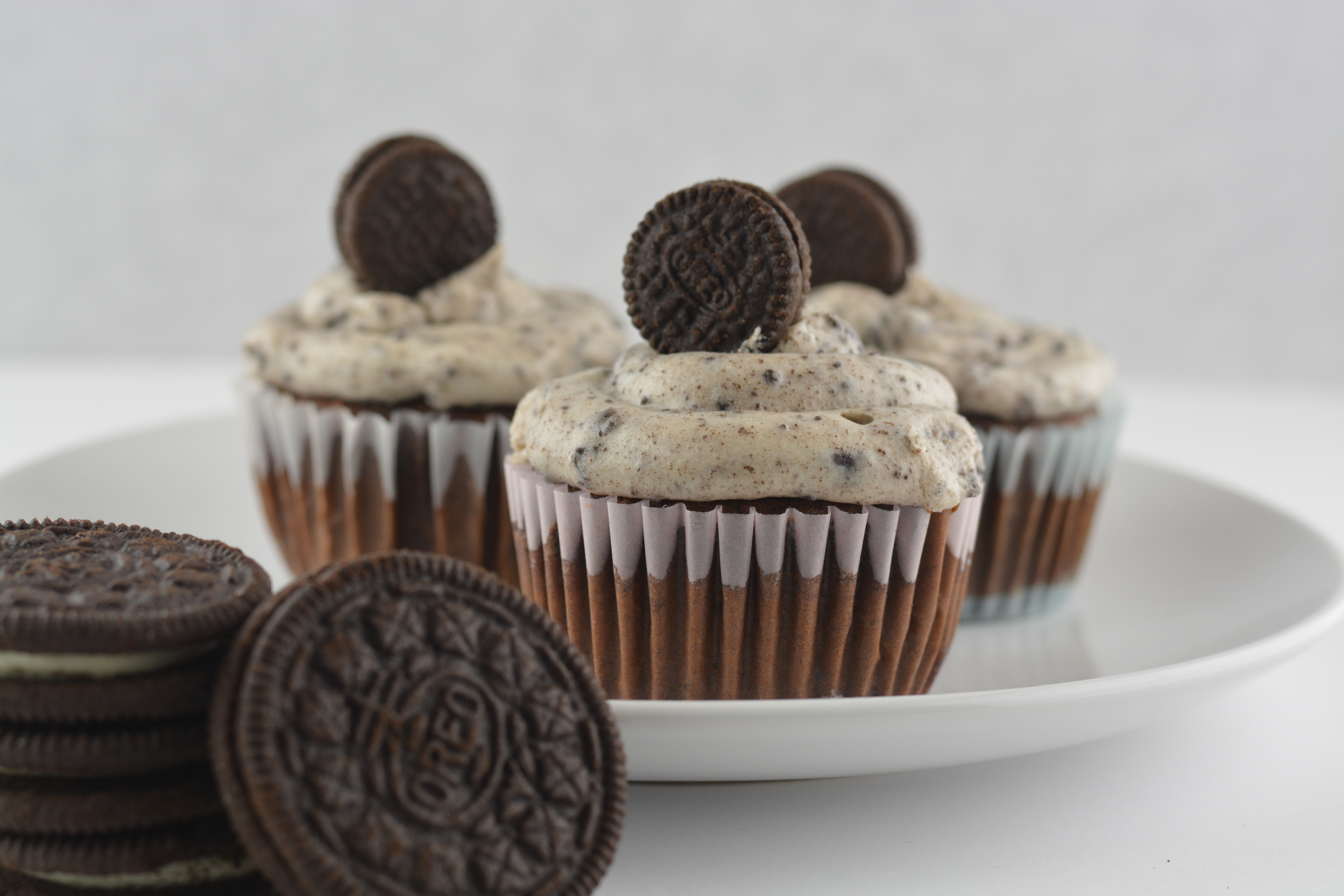 Oreo Lover's Cupcakes - The Spicy Ginger